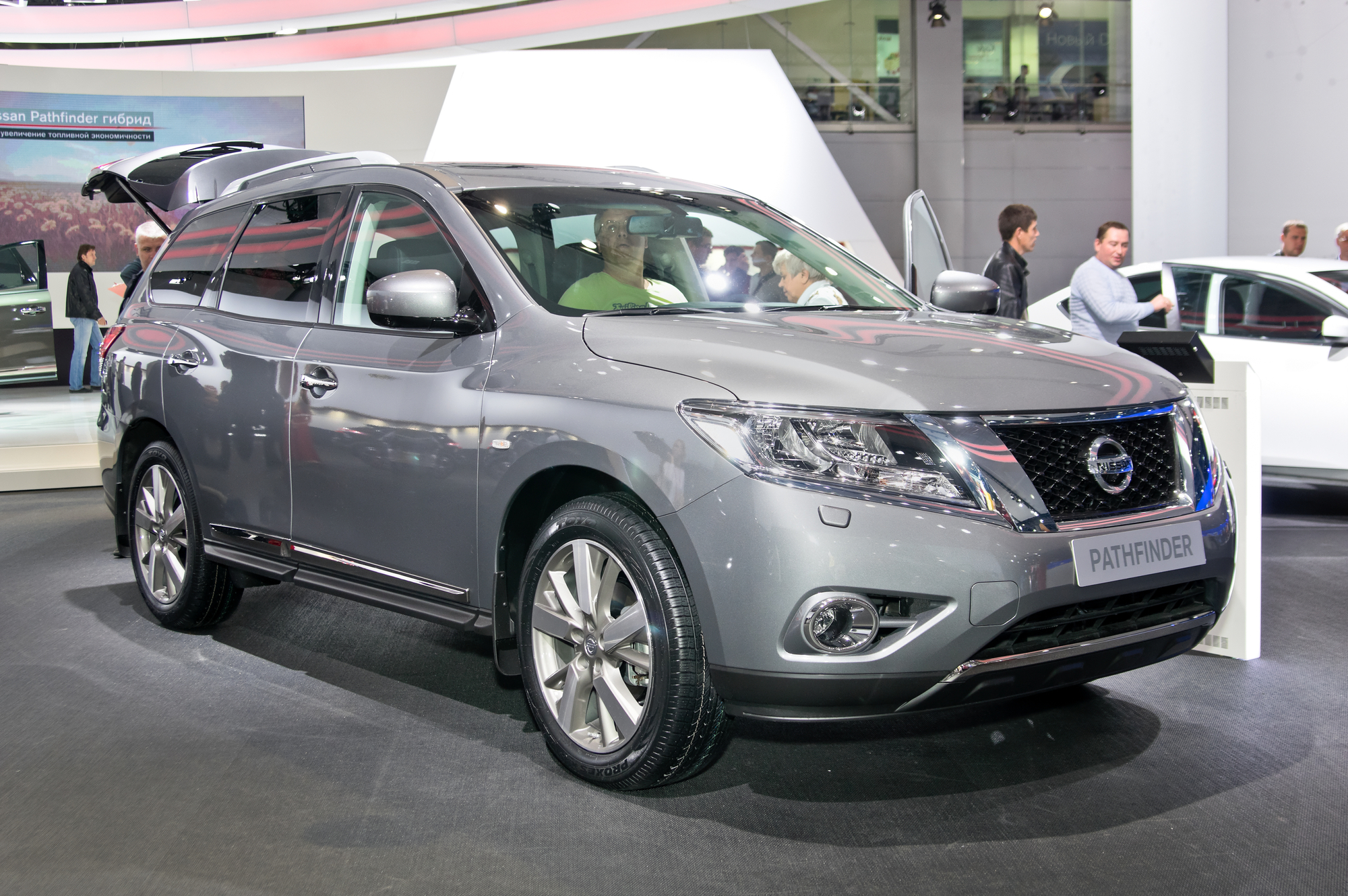 Best and Worst Years for the Nissan Pathfinder - My Car Makes Noise