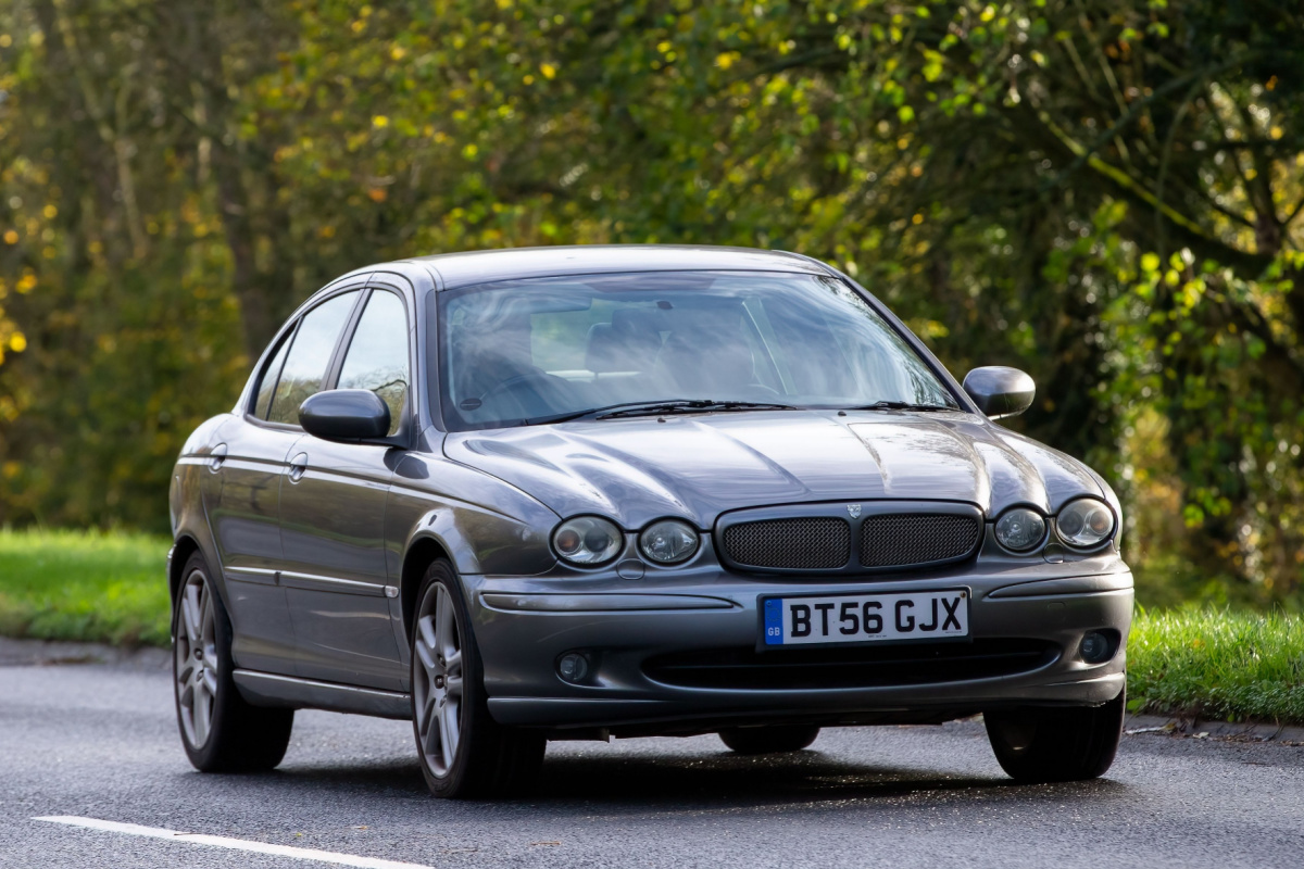 20 Vehicles with the Most Design Flaws - My Car Makes Noise
