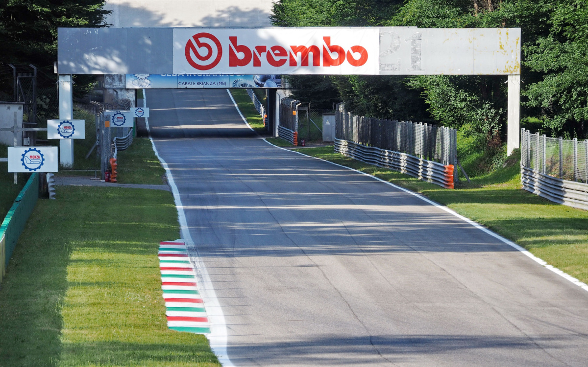 The Best 10 Racing Circuits for Car Enthusiasts - My Car Makes Noise