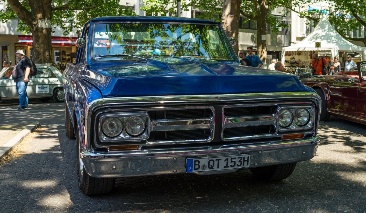 The Top 10 Iconic Trucks in Automotive History - My Car Makes Noise