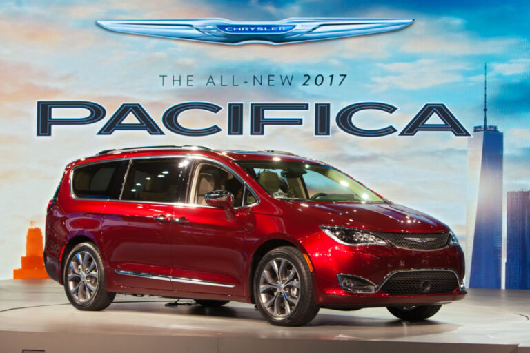 20 Chrysler Models That Shaped the Industry - My Car Makes Noise