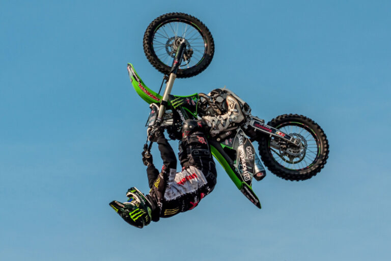 The 10 Most Extreme Motorcycle Records in History - My Car Makes Noise