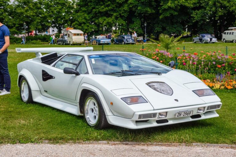 The 17 Most Coveted European Sports Cars of All Time - My Car Makes Noise