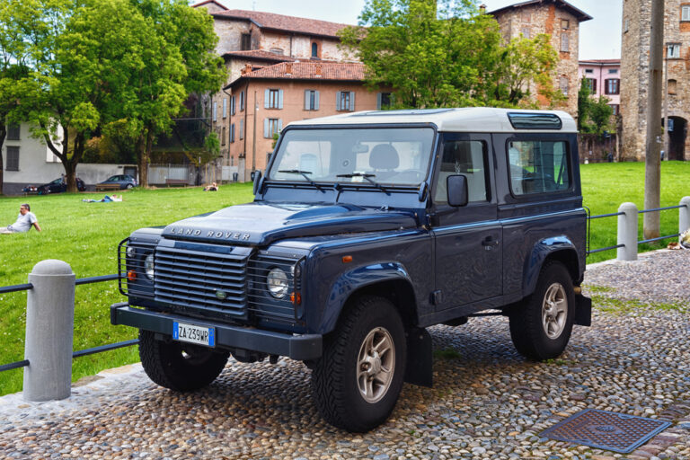 25 Timeless Retro SUV That Always Stand Out - My Car Makes Noise