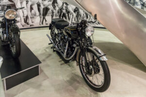 25 Classic Vintage Motorcycles with Enduring Style - My Car Makes Noise