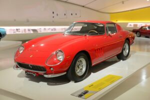25 Classic Italian Cars Known for Their Elegance and Performance - My ...