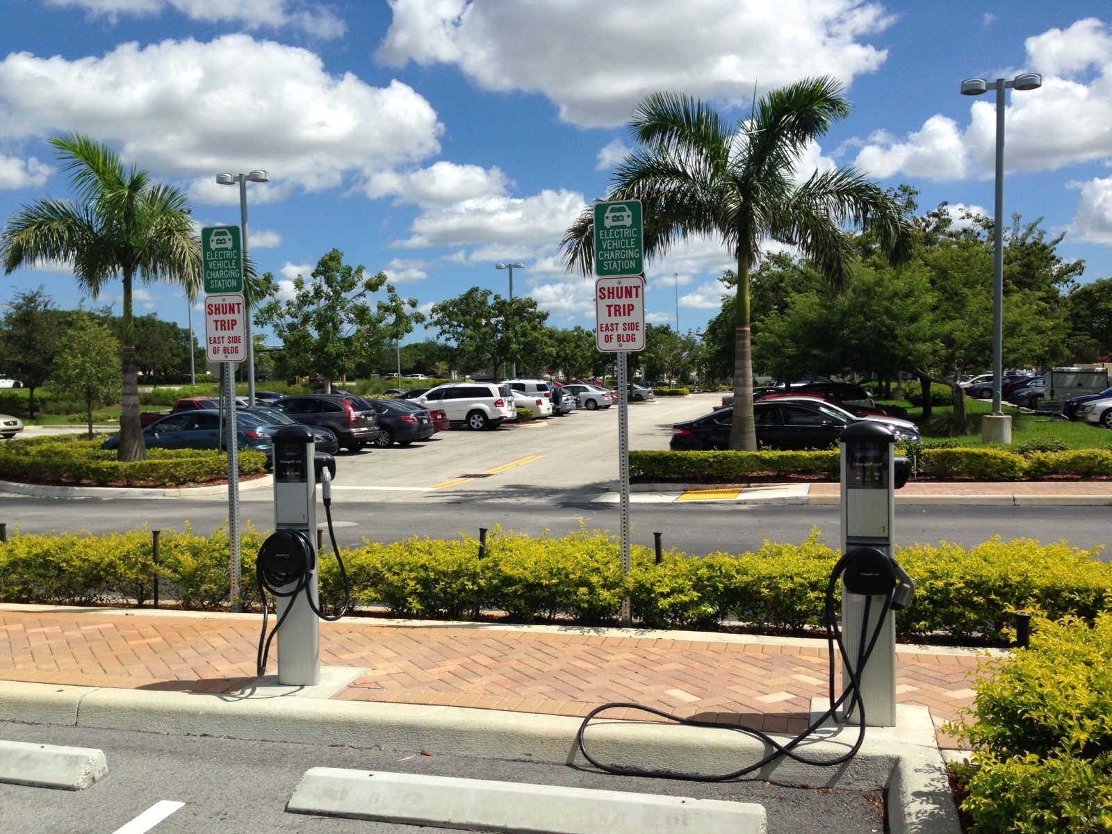 20 Unexpected Benefits of Owning an Electric Vehicle - My Car Makes Noise