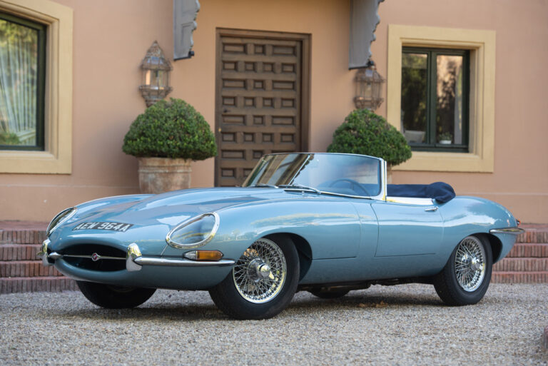 The Ultimate 20 Classic Cars Every Vintage Collector Needs - My Car ...