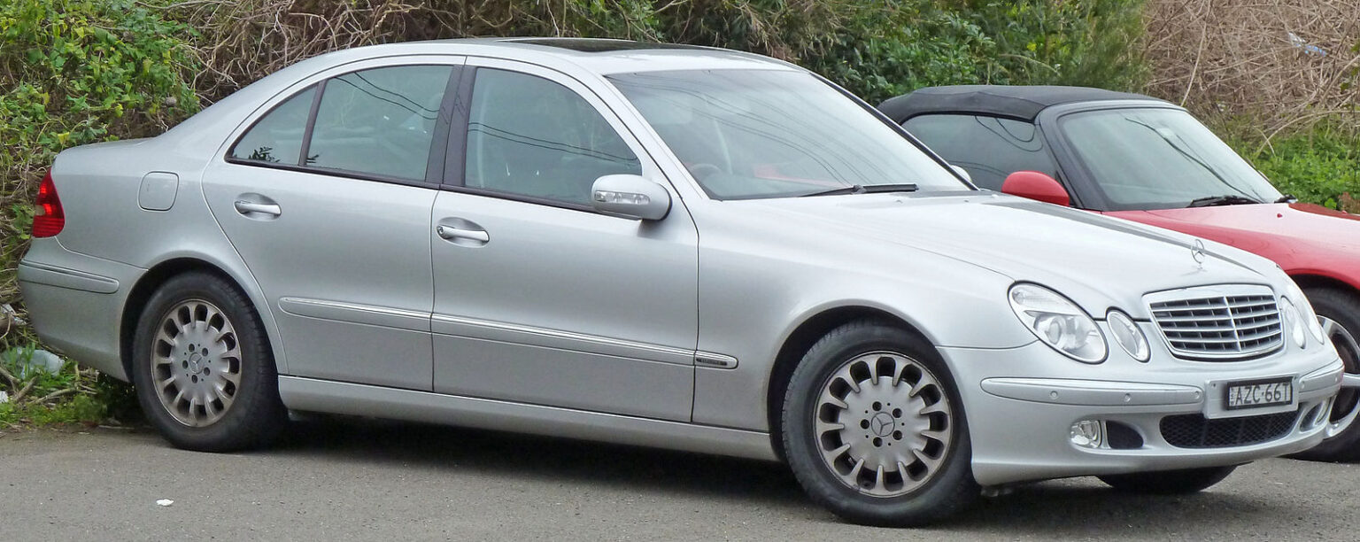 Exploring the Top 25 Cars That Defined the 2000s - My Car Makes Noise