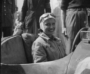 23 Iconic Female Racers and the Moments That Made History - My Car ...