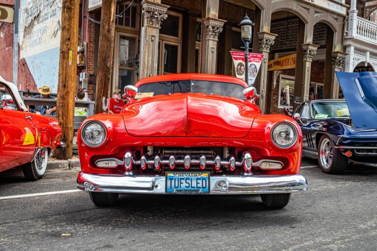 17 Timeless Vintage Cars That Define Style and Iconic Design - My Car ...