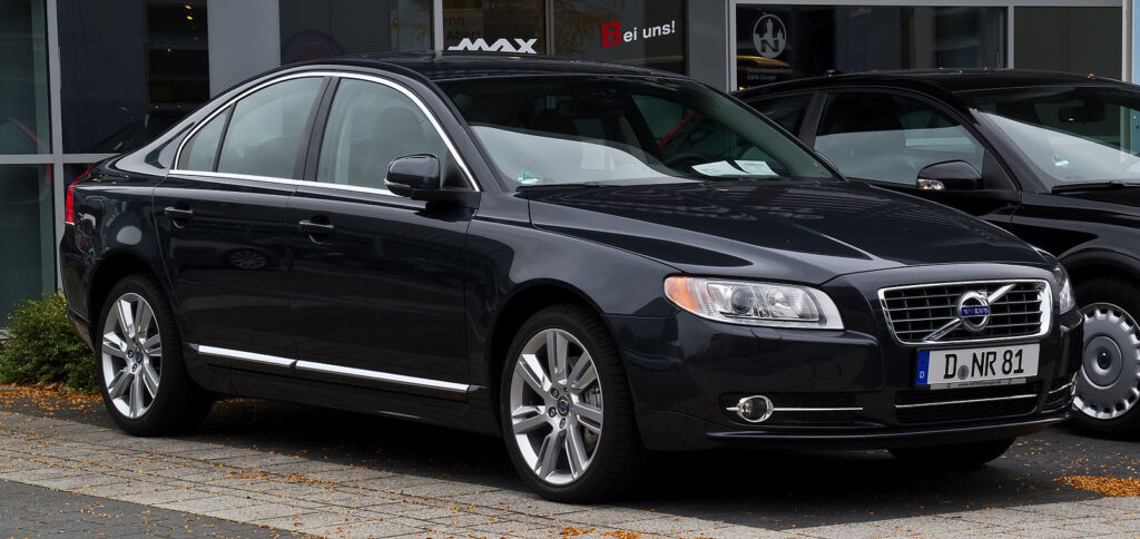 20 Worst Luxury Cars to Avoid - My Car Makes Noise