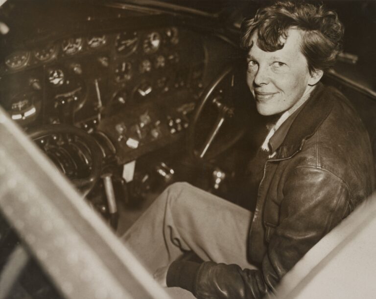 21 Iconic Female Aviators Who Soared Into History - My Car Makes Noise