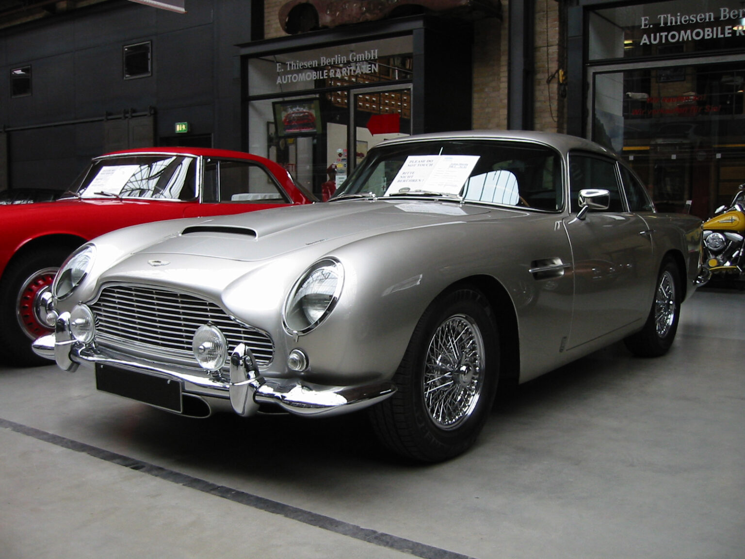 20 Greatest British Sports Cars of All Time - My Car Makes Noise