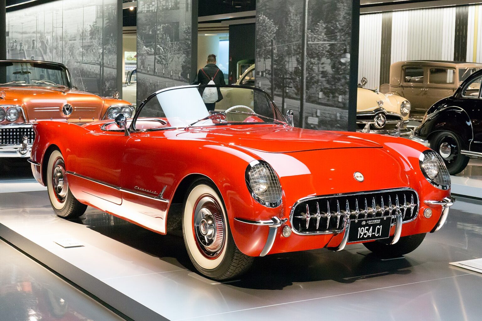 25 Best Vintage Roadsters for the Ultimate Open-Air Driving Experience ...