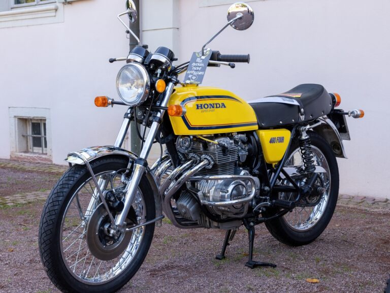 17 Vintage Japanese Motorcycles Every Collector Wants - My Car Makes Noise
