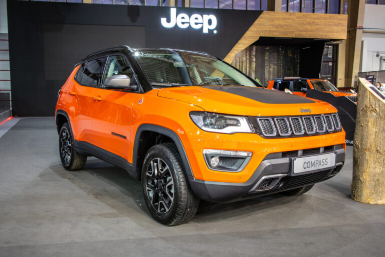 15 Iconic Jeeps Built for Adventure and Tough Terrain - My Car Makes Noise