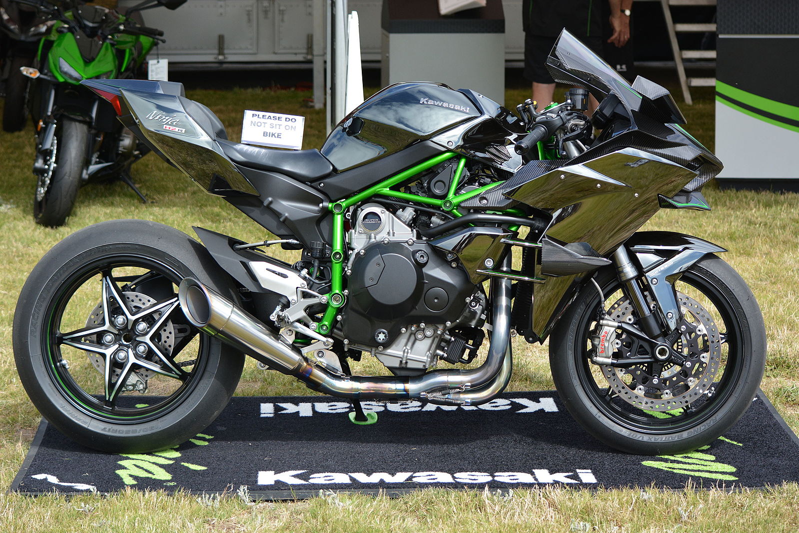 21 Kawasaki Motorcycles Built for Speed and Seasoned Riders - My Car ...