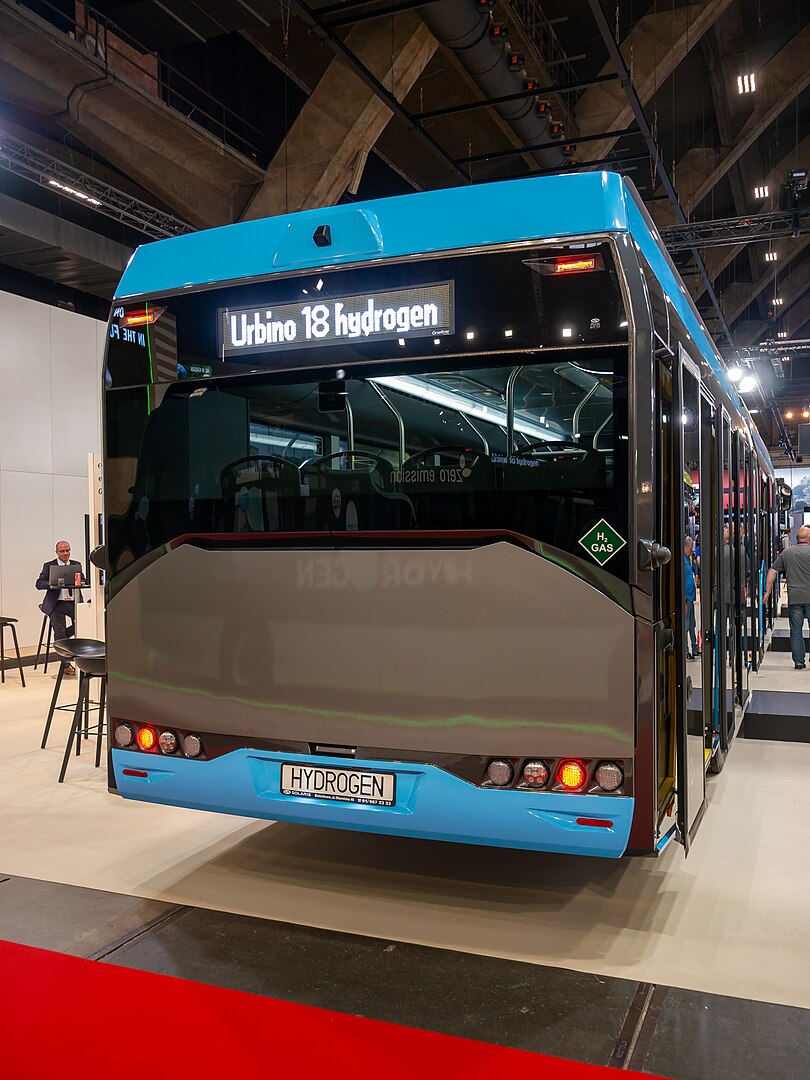 20 Groundbreaking Buses That Transformed Public Transportation - My Car ...