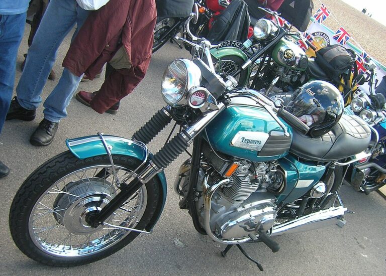 21 Vintage Motorcycles That Collectors Pass By - My Car Makes Noise