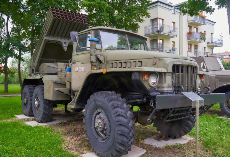 17 Key Military Vehicles That Drove the Cold War - My Car Makes Noise