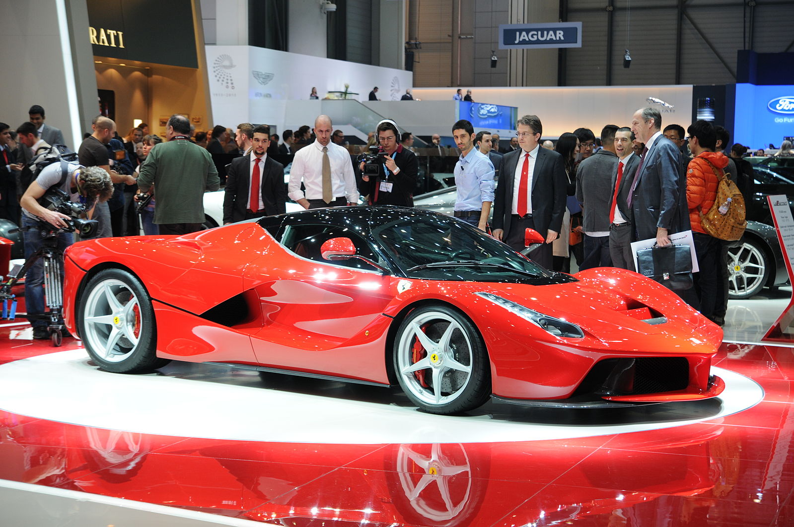 20 Things You Didn’t Know About the Ferrari LaFerrari - My Car Makes Noise