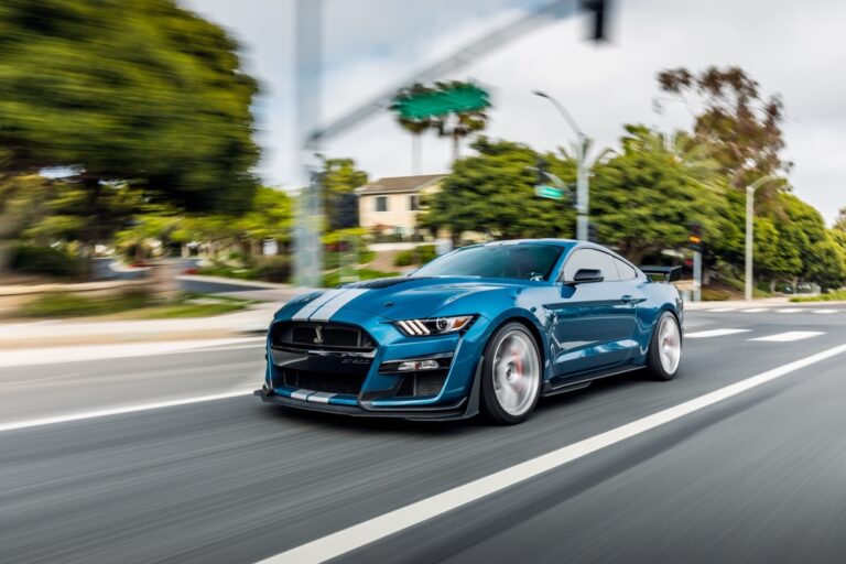 12 Legendary Police Cars in Crime Thrillers - My Car Makes Noise