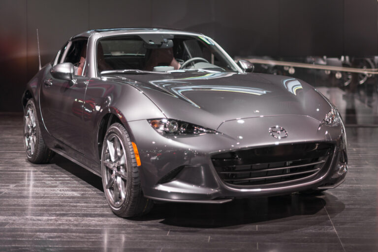 25 Sports Cars with Astonishingly Low Weight Ratios - My Car Makes Noise