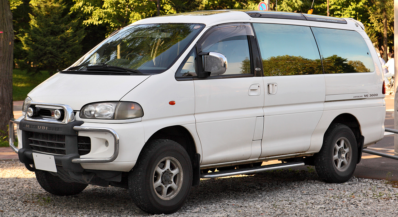 Discover the 20 Most Spacious Minivans for Families - My Car Makes Noise