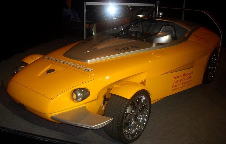 10 Versatile Amphibious Vehicles Built for Land and Sea - My Car Makes ...