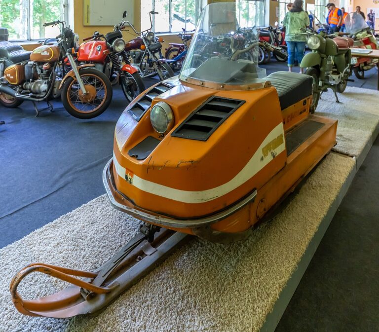 10 Unique Snowmobiles Every Collector Wants to Own - My Car Makes Noise