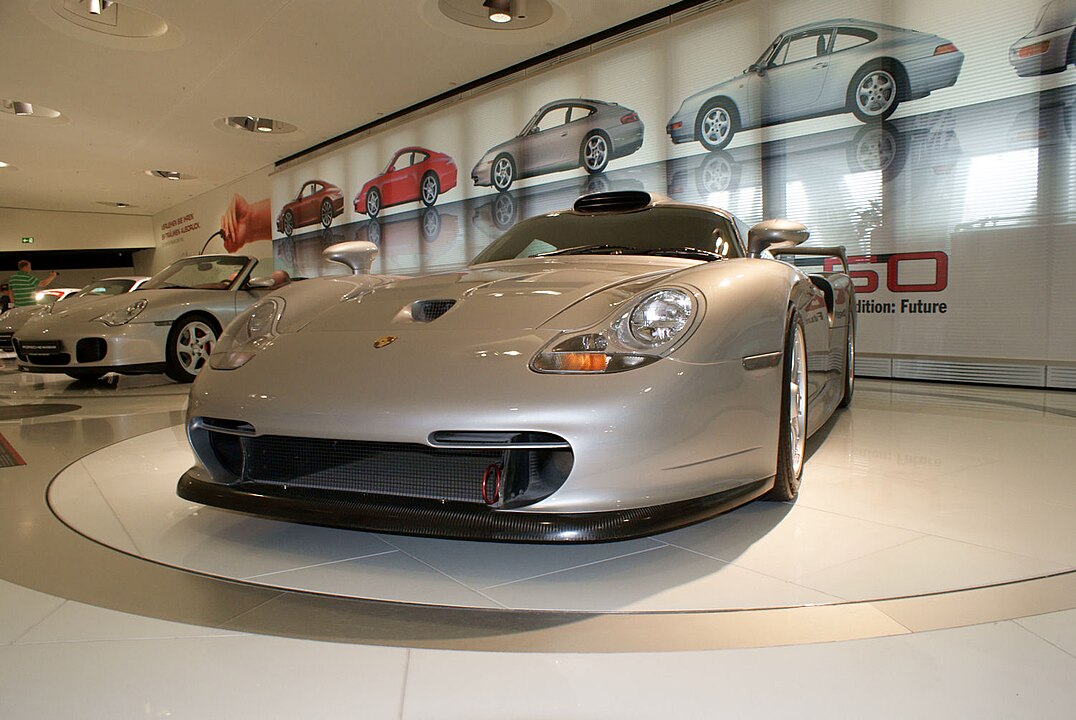 15 Astonishing Facts You Didn’t Know About the Porsche 911 - My Car ...