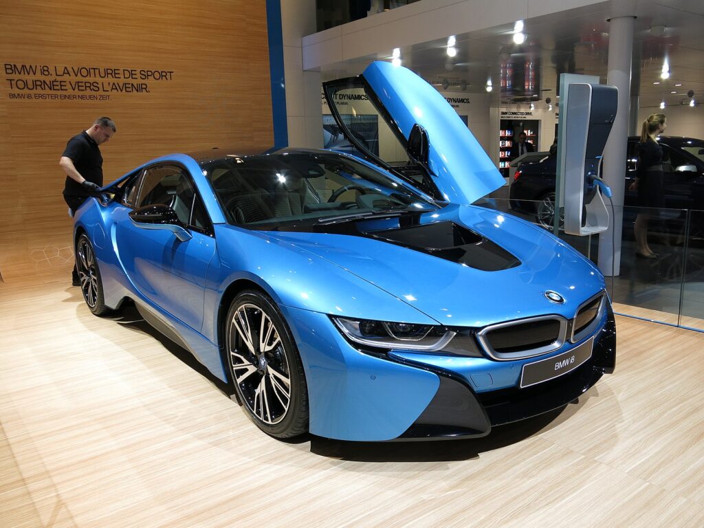 20 Trailblazing BMW Models and Their Defining Features - My Car Makes Noise
