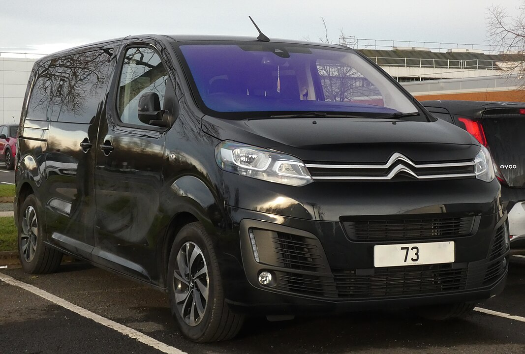 Discover the 20 Most Spacious Minivans for Families - My Car Makes Noise