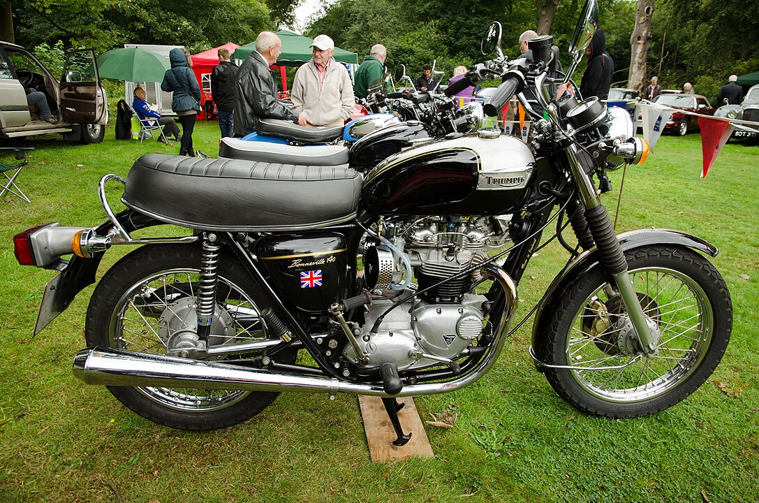 20 Iconic Triumph Motorcycles That Ruled the Racetrack - My Car Makes Noise