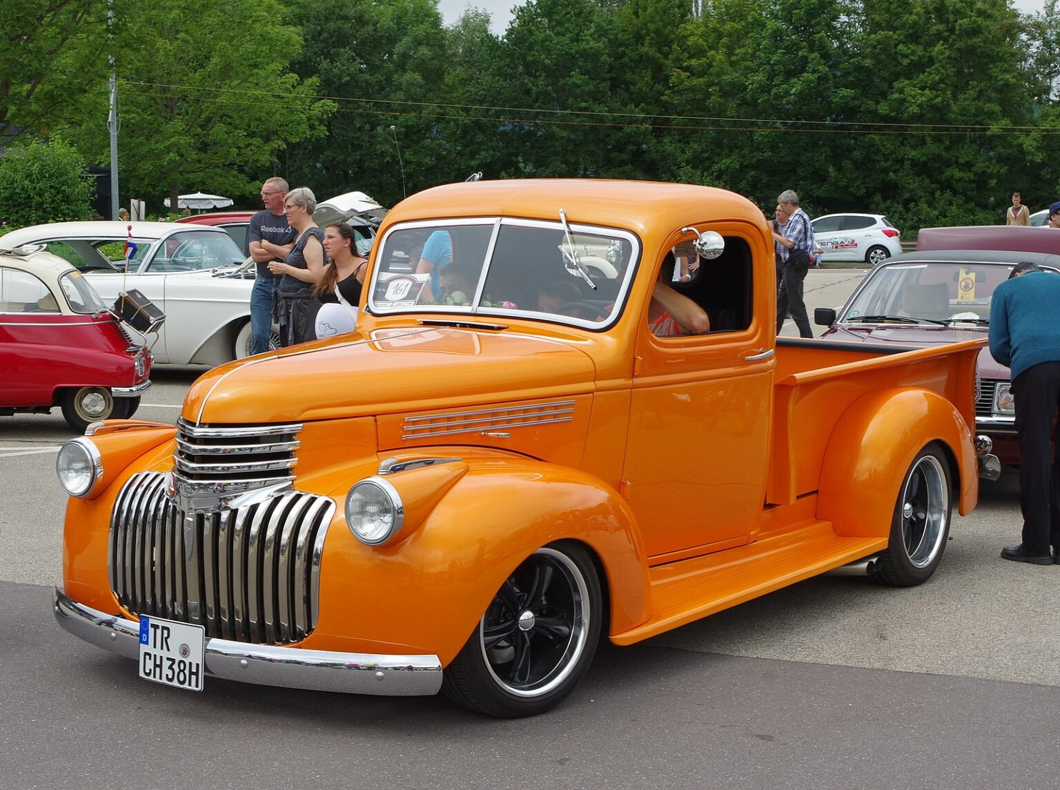20 Best-Looking Classic Trucks with Enduring Style - My Car Makes Noise
