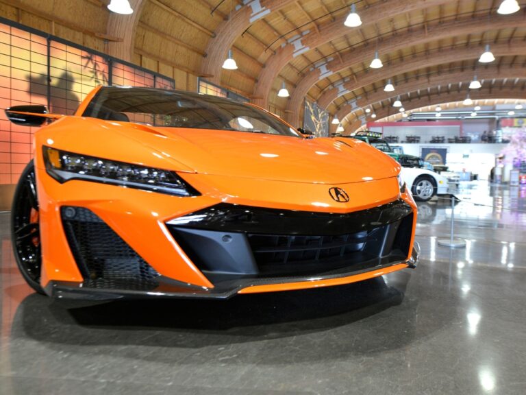 17 Track-Ready Cars You Can Drive on the Road - My Car Makes Noise