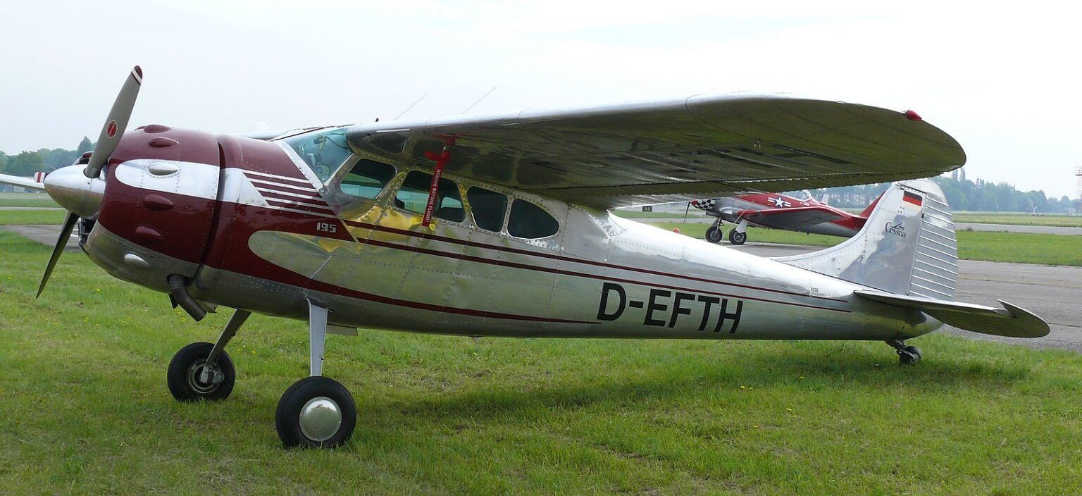 20 Most Beautiful Vintage Airplanes in Aviation History - My Car Makes ...
