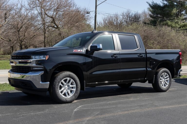 25 Gas-Guzzling Cars with the Worst MPG Ratings of All Time - My Car ...
