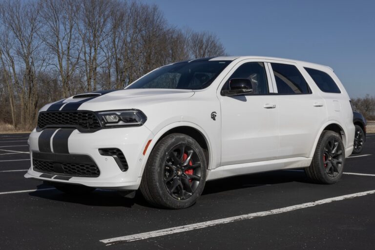 25 Gas-Guzzling Cars with the Worst MPG Ratings of All Time - My Car ...
