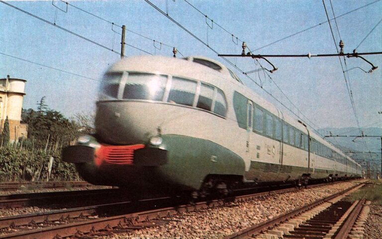 14 Iconic Streamlined Trains That Shaped Travel Design - My Car Makes Noise