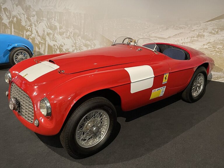 The Top 25 Vintage Roadsters Known for Elegance and Speed - My Car ...