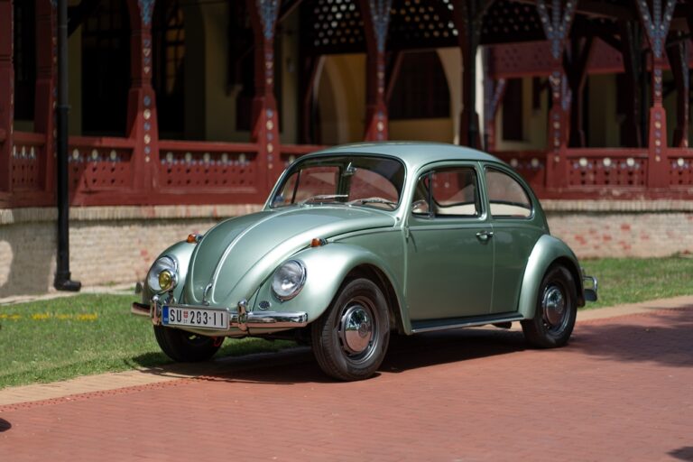 25 Most Stylish Retro Cars That Influenced Modern Design - My Car Makes ...