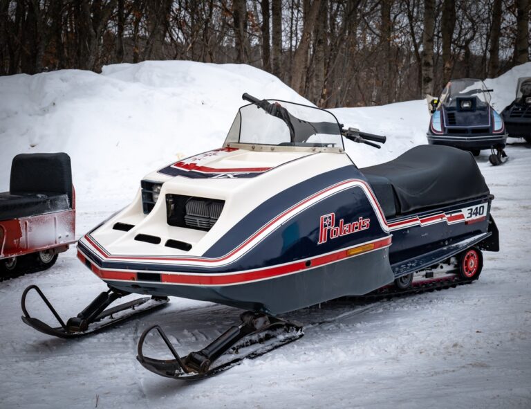 8 Vintage Snowmobiles That Are Now Collectors' Items - My Car Makes Noise
