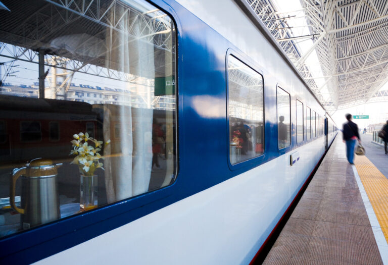 16 Surprising Engineering Feats in Bullet Trains Worldwide - My Car ...
