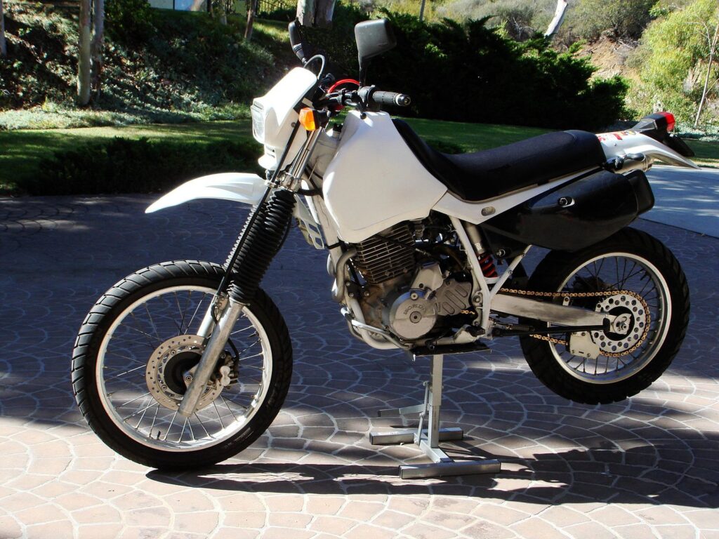 20 Iconic Motorcycles Featuring Renowned Air-Cooled Engines - My Car ...