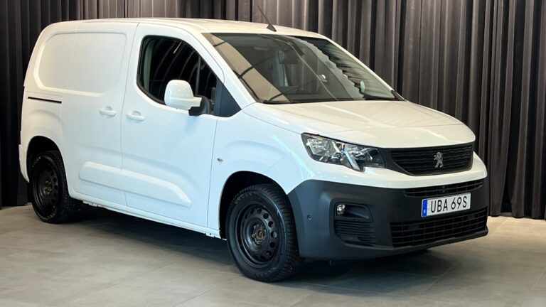 15 Best Commercial Vans for Fuel Efficiency and Cargo Space - My Car ...